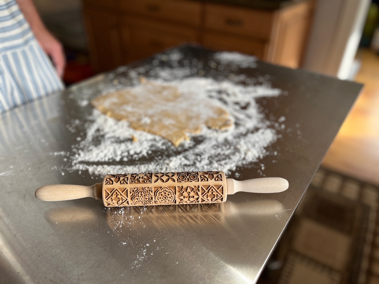 Why We Love Embossed Rolling Pins - Bagels and Lasagna